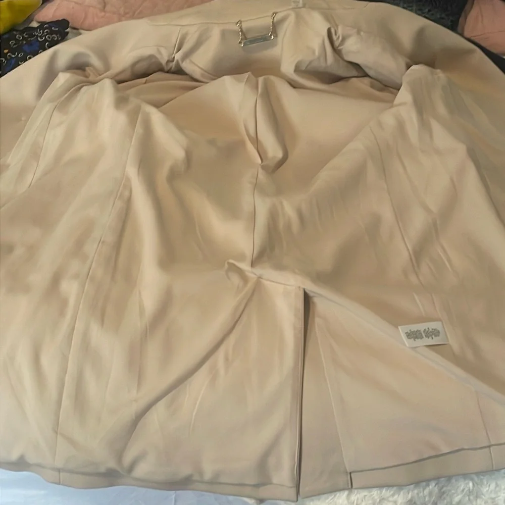 T Tahari | Jackets & Coats | T Tahari Chic Doublebreasted Blazer | Poshmark